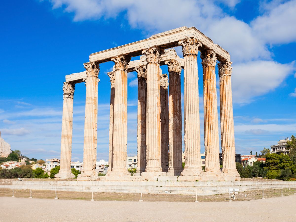27 Famous Greek Landmarks